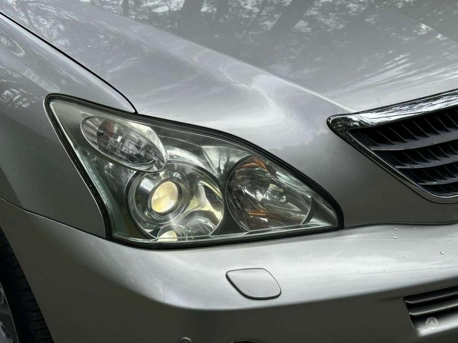 Pelēks Lexus RX 400h 2007 Viļņa, ar dzinēja tilpumu 3.30 L un nobraukumu 243 tūkst. km par 6900 €, foto 32 vietnē AUTOMOTO.COM.LV