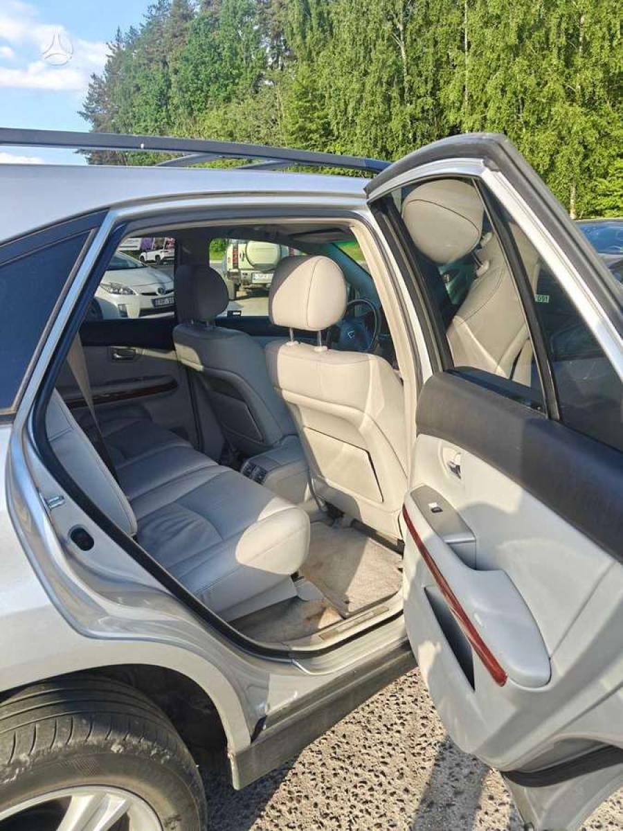 Grey Lexus RX 400h 2008 in Vilnius, with an engine capacity of 3.31 L and mileage of 280 thousand km for 4500 €, photo 7 on AUTOMOTO.COM.LV