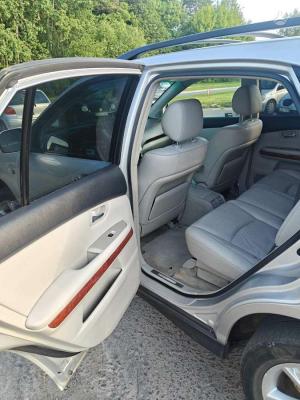 Grey Lexus RX 400h 2008 in Vilnius, with an engine capacity of 3.31 L and mileage of 280 thousand km for 4500 €, photo 9 on AUTOMOTO.COM.LV
