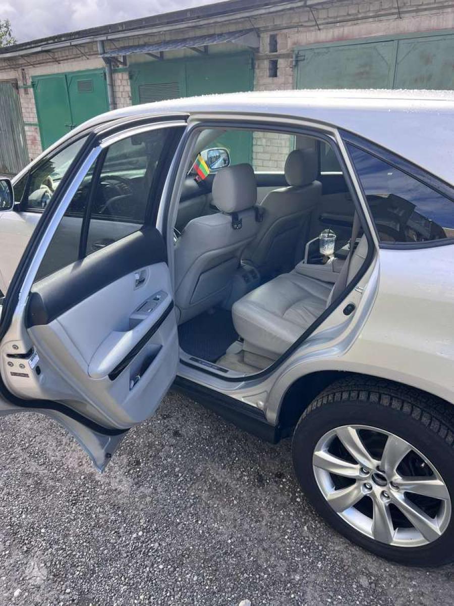 Grey Lexus RX 400h 2008 in Vilnius, with an engine capacity of 3.31 L and mileage of 285 thousand km for 5399 €, photo 29 on AUTOMOTO.COM.LV