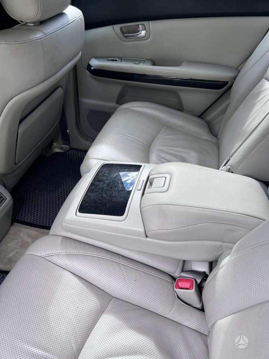 Grey Lexus RX 400h 2008 in Vilnius, with an engine capacity of 3.31 L and mileage of 285 thousand km for 5399 €, photo 32 on AUTOMOTO.COM.LV