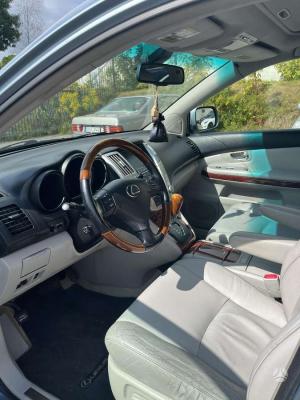 Grey Lexus RX 400h 2008 in Vilnius, with an engine capacity of 3.30 L and mileage of 240 thousand km for 5600 €, photo 8 on AUTOMOTO.COM.LV