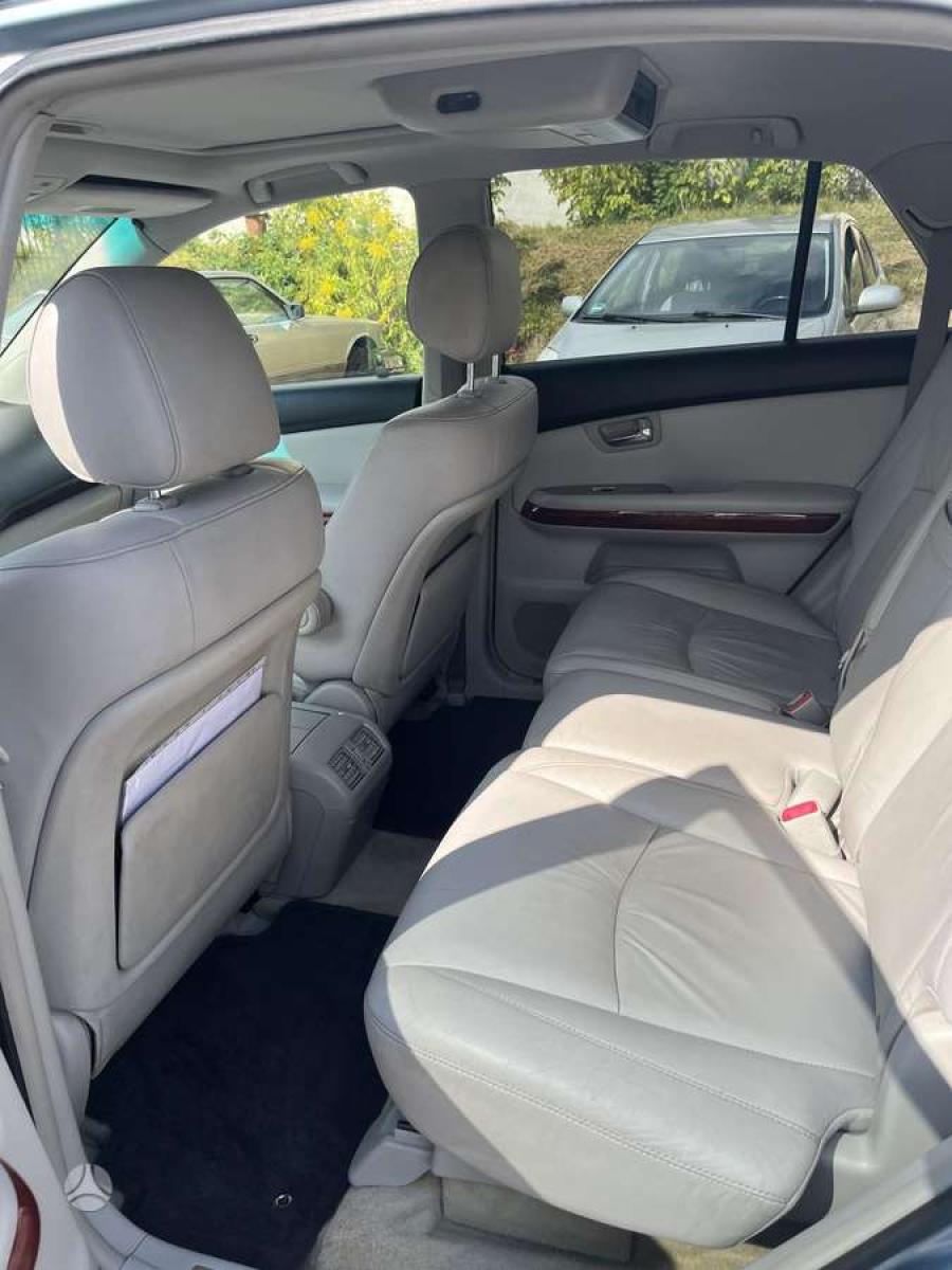 Grey Lexus RX 400h 2008 in Vilnius, with an engine capacity of 3.30 L and mileage of 240 thousand km for 5600 €, photo 10 on AUTOMOTO.COM.LV