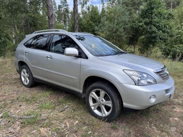 Pelēks Lexus RX 400h 2010 Trakai, ar dzinēja tilpumu 3.31 L un nobraukumu 400 tūkst. km par 7150 €, foto 6 vietnē AUTOMOTO.COM.LV