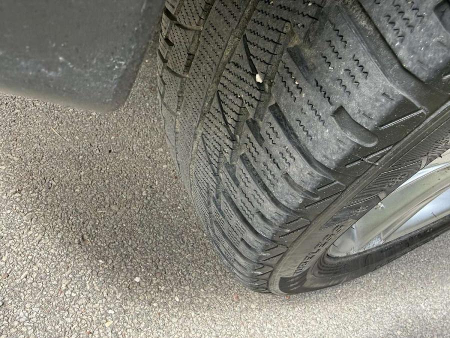 Violets Lexus RX 400h 2005 Viļņa, ar dzinēja tilpumu 0.00 L un nobraukumu 370 tūkst. km par 3500 €, foto 9 vietnē AUTOMOTO.COM.LV