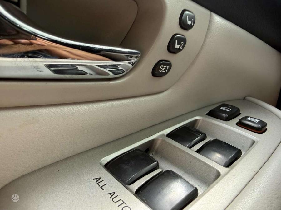 Violets Lexus RX 400h 2005 Viļņa, ar dzinēja tilpumu 0.00 L un nobraukumu 370 tūkst. km par 3500 €, foto 10 vietnē AUTOMOTO.COM.LV