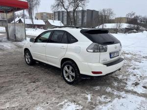 White Lexus RX 400h 2006 in Vilnius, with an engine capacity of 3.31 L and mileage of 272 thousand km for 3700 €, photo 3 on AUTOMOTO.COM.LV