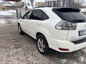 White Lexus RX 400h 2006 in Vilnius, with an engine capacity of 3.31 L and mileage of 272 thousand km for 3700 €, photo 9 on AUTOMOTO.COM.LV