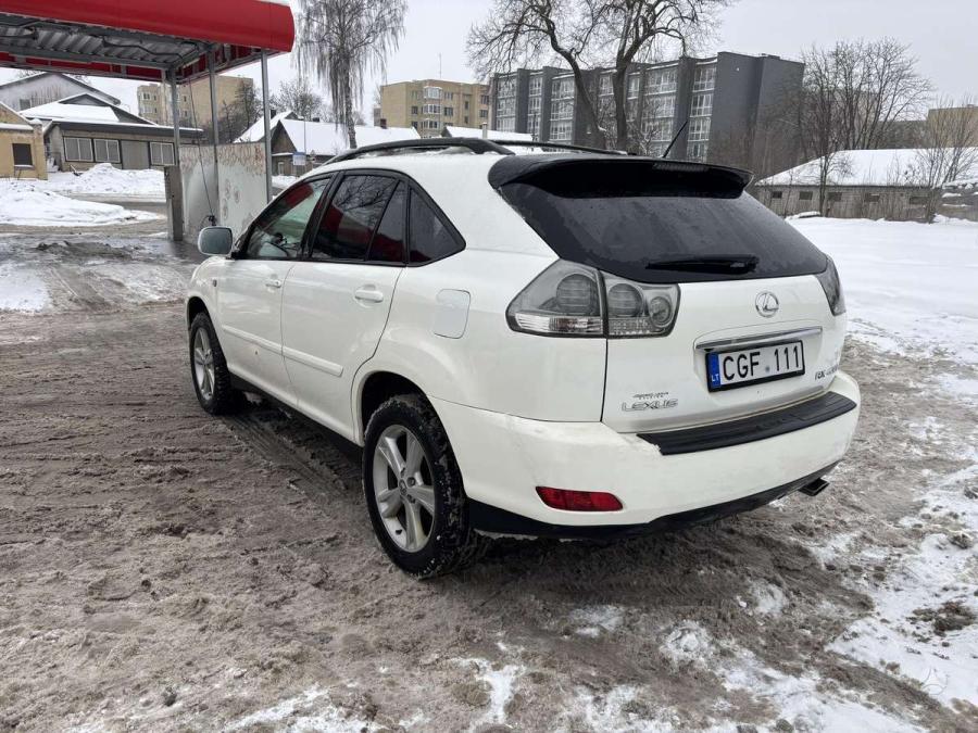 White Lexus RX 400h 2006 in Vilnius, with an engine capacity of 3.31 L and mileage of 272 thousand km for 3700 €, photo 10 on AUTOMOTO.COM.LV