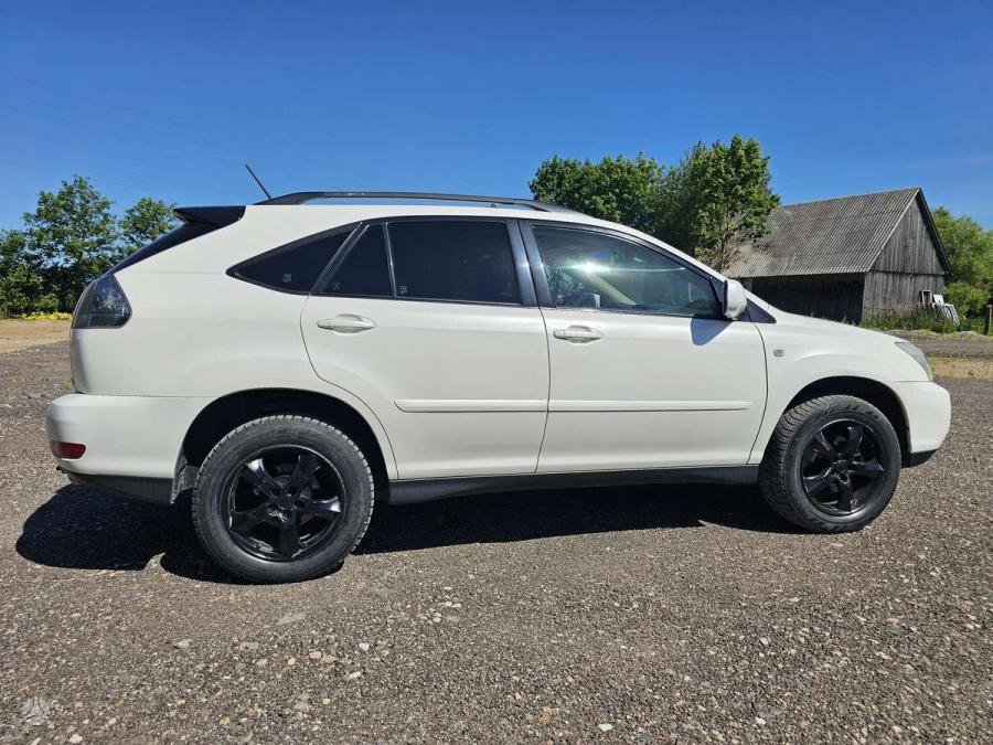 White Lexus RX 400h 2006 in Kaunas, with an engine capacity of 3.30 L and mileage of 361 thousand km for 4750 €, photo 9 on AUTOMOTO.COM.LV