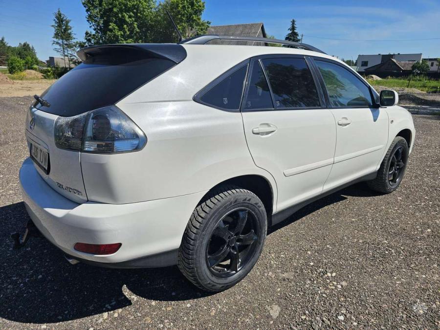 White Lexus RX 400h 2006 in Kaunas, with an engine capacity of 3.30 L and mileage of 361 thousand km for 4750 €, photo 11 on AUTOMOTO.COM.LV