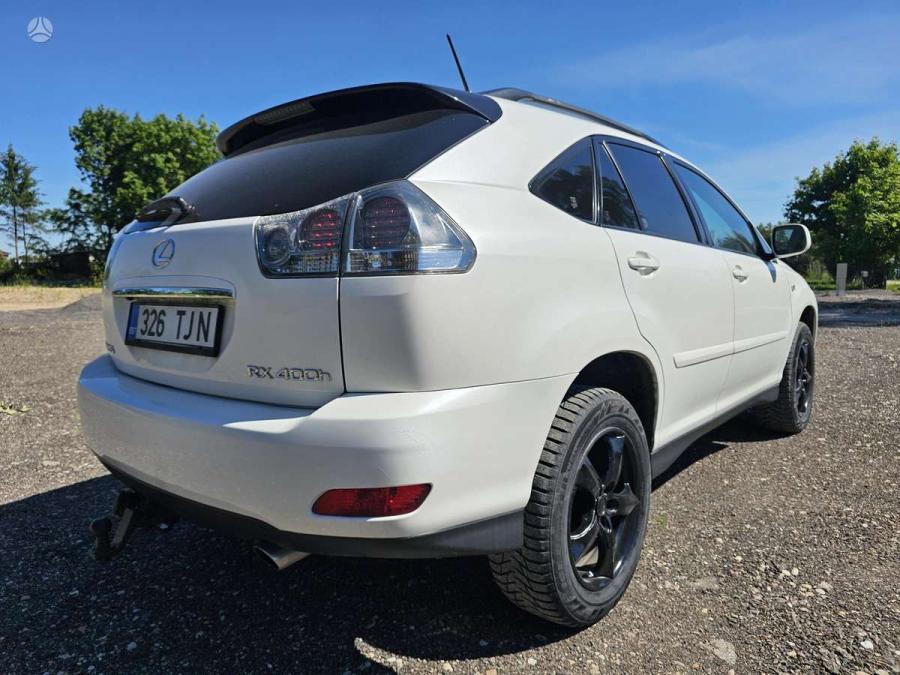 White Lexus RX 400h 2006 in Kaunas, with an engine capacity of 3.30 L and mileage of 361 thousand km for 4750 €, photo 12 on AUTOMOTO.COM.LV