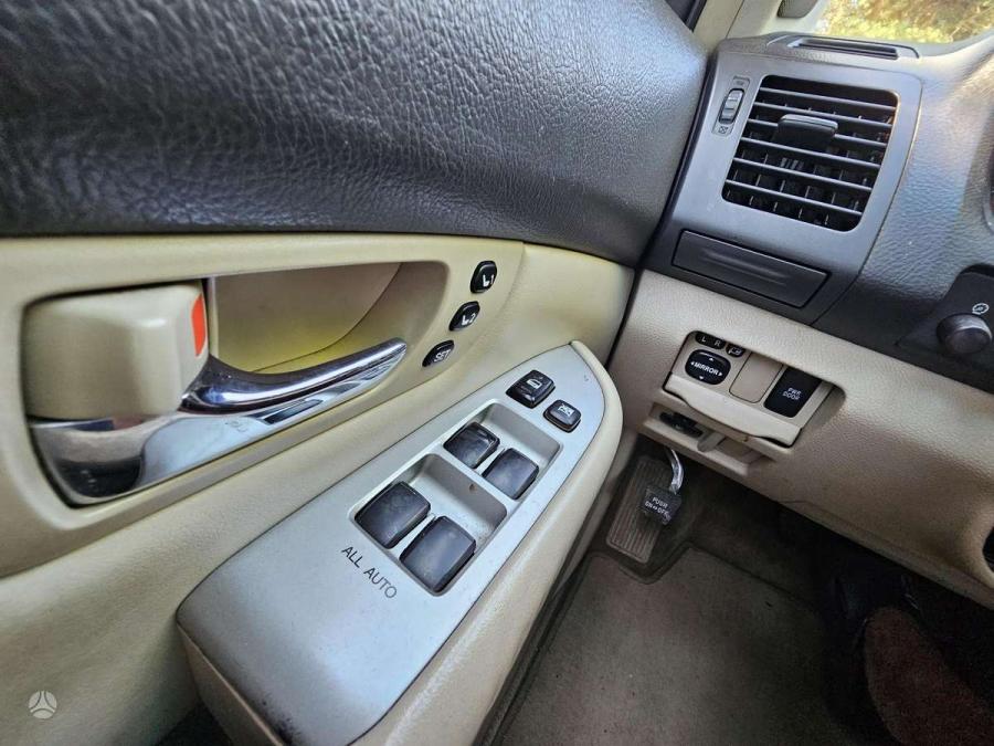 White Lexus RX 400h 2006 in Kaunas, with an engine capacity of 3.30 L and mileage of 361 thousand km for 4750 €, photo 26 on AUTOMOTO.COM.LV