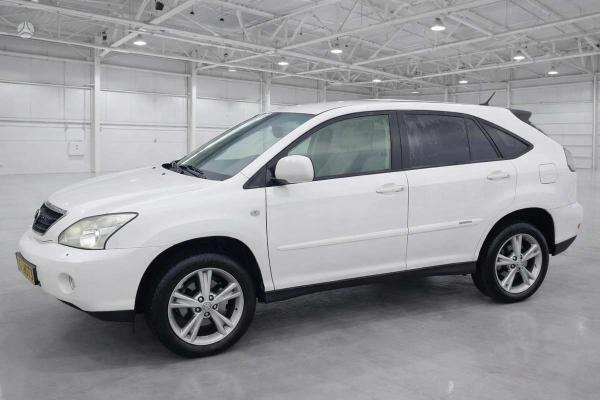 White Lexus RX 400h 2007 in Vilnius, with an engine capacity of 3.30 L and mileage of 379 thousand km for 6900 €, photo 2 on AUTOMOTO.COM.LV