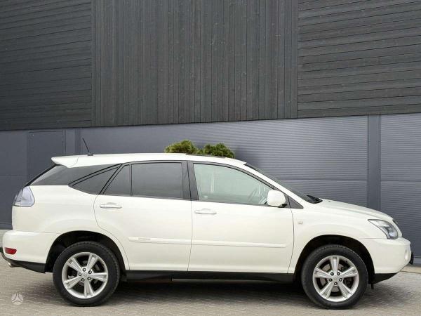 White Lexus RX 400h 2008 in Siauliai, with an engine capacity of 3.31 L and mileage of 267 thousand km for 7350 €, photo 6 on AUTOMOTO.COM.LV
