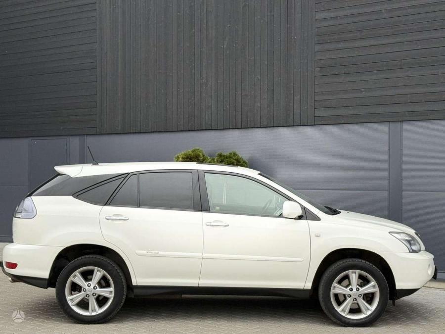 White Lexus RX 400h 2008 in Siauliai, with an engine capacity of 3.31 L and mileage of 267 thousand km for 7350 €, photo 6 on AUTOMOTO.COM.LV