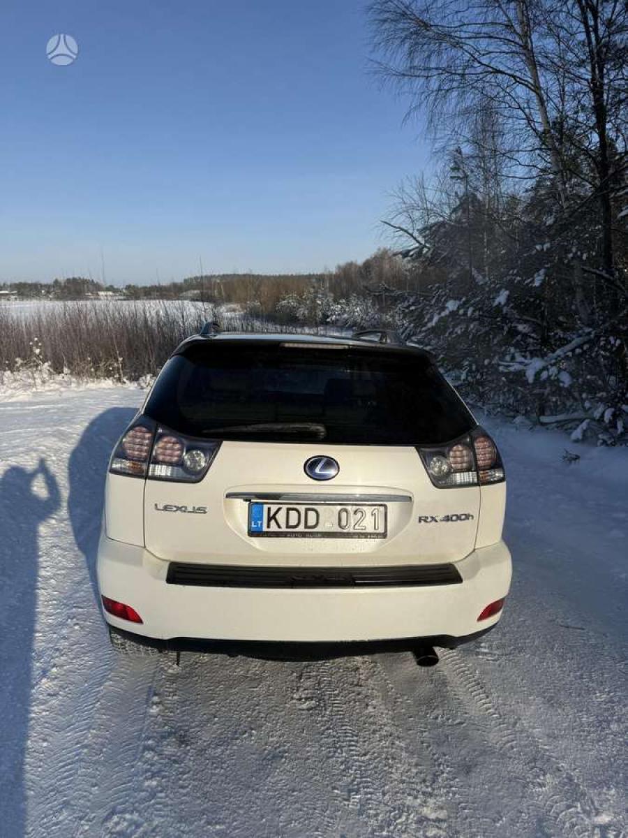 White Lexus RX 400h 2008 in Vilnius, with an engine capacity of 3.31 L and mileage of 435 thousand km for 5900 €, photo 5 on AUTOMOTO.COM.LV