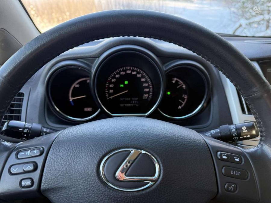 White Lexus RX 400h 2008 in Vilnius, with an engine capacity of 3.31 L and mileage of 435 thousand km for 5900 €, photo 11 on AUTOMOTO.COM.LV