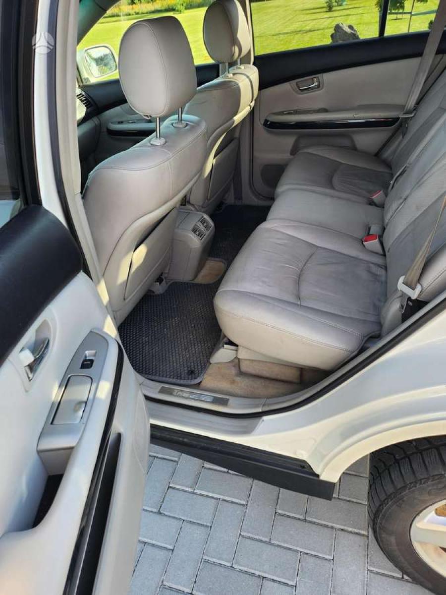 Balts Lexus RX 400h 2008 Viļņa, ar dzinēja tilpumu 3.30 L un nobraukumu 368 tūkst. km par 5950 €, foto 7 vietnē AUTOMOTO.COM.LV