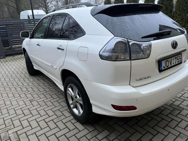 White Lexus RX 400h 2009 in Vilnius, with an engine capacity of 0.00 L and mileage of 130 thousand km for 7000 €, photo 5 on AUTOMOTO.COM.LV