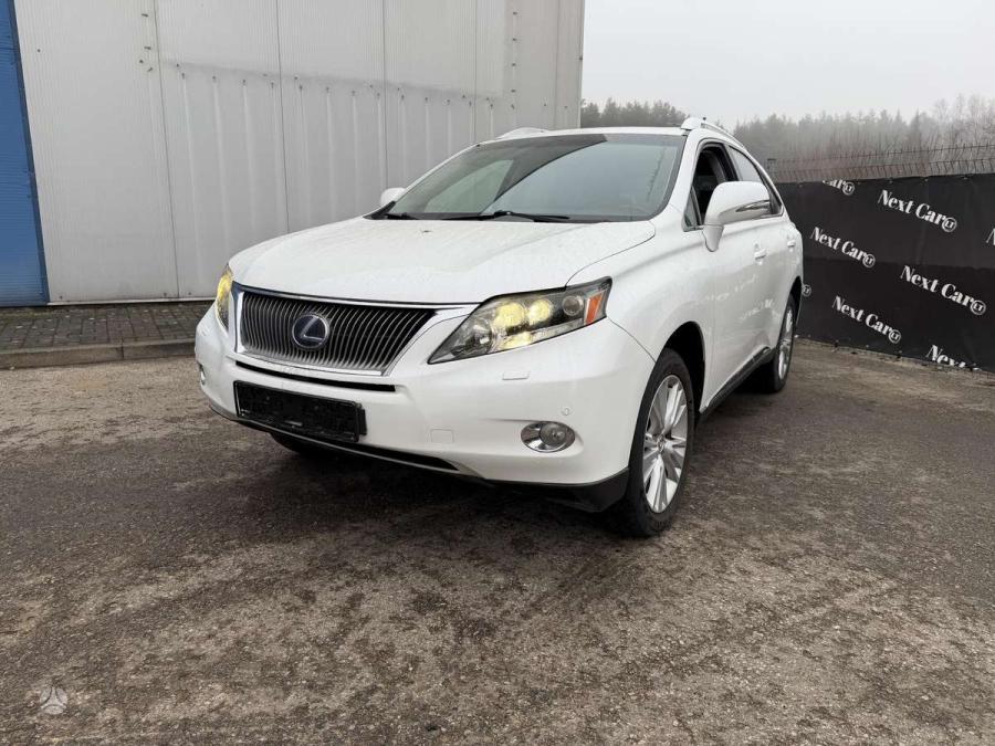 White Lexus RX 400h 2009 in Kaunas, with an engine capacity of 3.46 L and mileage of 265 thousand km for 9900 €, photo 1 on AUTOMOTO.COM.LV