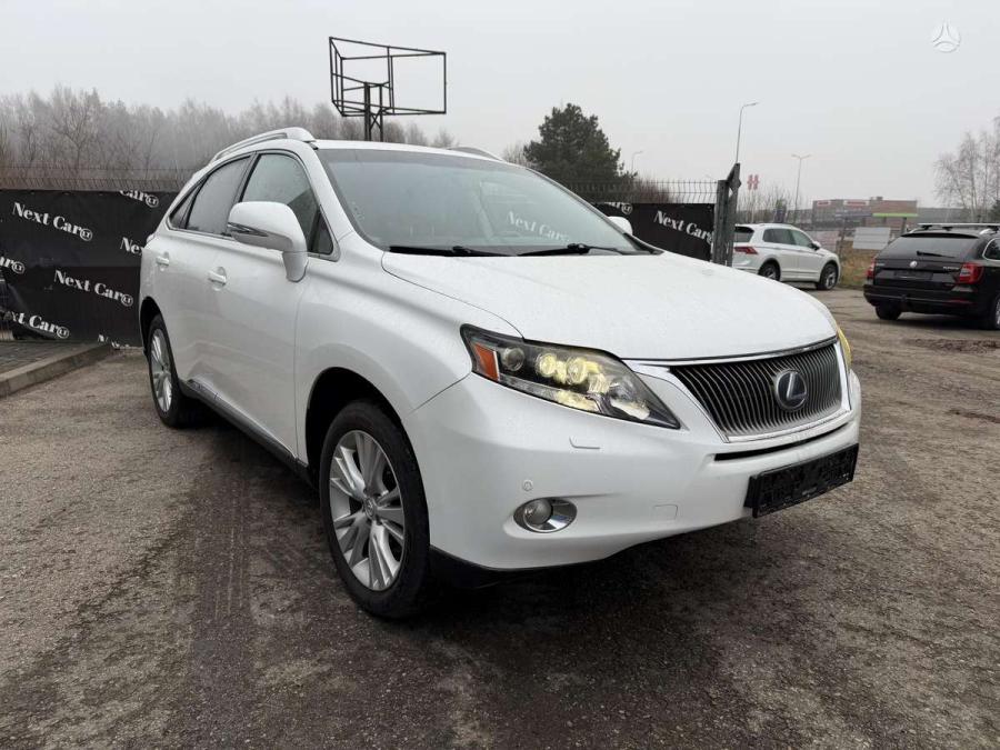 White Lexus RX 400h 2009 in Kaunas, with an engine capacity of 3.46 L and mileage of 265 thousand km for 9900 €, photo 2 on AUTOMOTO.COM.LV