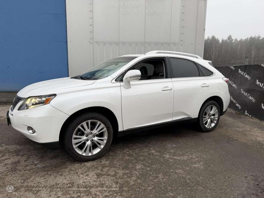 White Lexus RX 400h 2009 in Kaunas, with an engine capacity of 3.46 L and mileage of 265 thousand km for 9900 €, photo 4 on AUTOMOTO.COM.LV