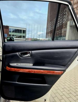 Balts Lexus RX 400h 2009 Tauragė, ar dzinēja tilpumu 3.30 L un nobraukumu 301 tūkst. km par 7200 €, foto 38 vietnē AUTOMOTO.COM.LV