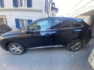 Melns Lexus RX 450h 2009 Viļņa, ar dzinēja tilpumu 3.50 L un nobraukumu 240 tūkst. km par 9999 €, foto 4 vietnē AUTOMOTO.COM.LV