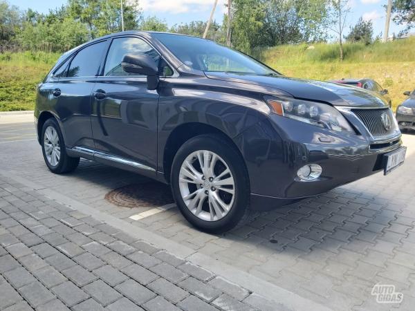 Black Lexus RX 450h 2009 in Vilnius, with an engine capacity of 3.50 L and mileage of 238 thousand km for 12400 €, photo 3 on AUTOMOTO.COM.LV