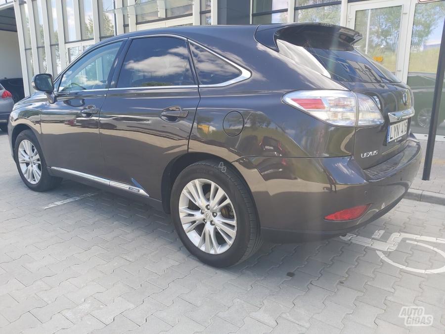 Black Lexus RX 450h 2009 in Vilnius, with an engine capacity of 3.50 L and mileage of 238 thousand km for 12400 €, photo 7 on AUTOMOTO.COM.LV