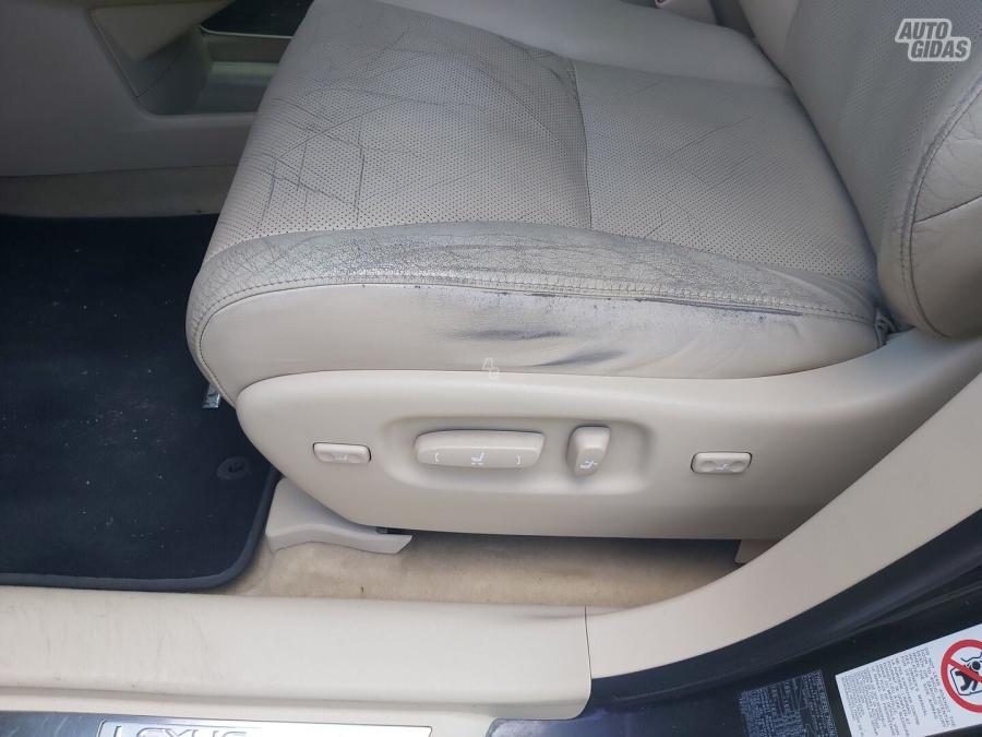 Black Lexus RX 450h 2009 in Vilnius, with an engine capacity of 3.50 L and mileage of 238 thousand km for 12400 €, photo 17 on AUTOMOTO.COM.LV