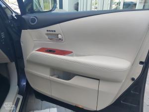 Black Lexus RX 450h 2009 in Vilnius, with an engine capacity of 3.50 L and mileage of 238 thousand km for 12400 €, photo 27 on AUTOMOTO.COM.LV