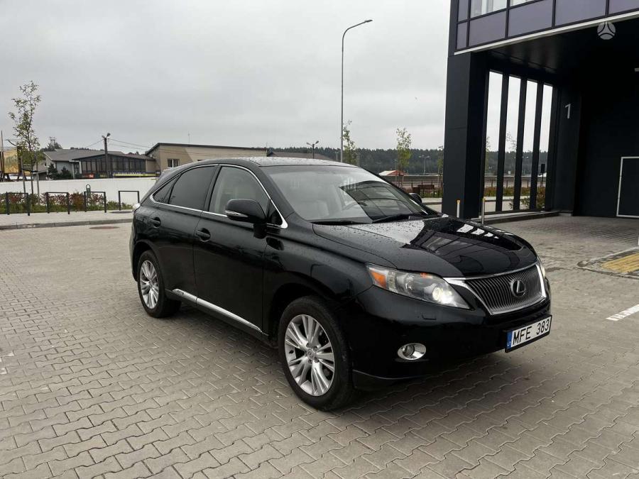 Black Lexus RX 450h 2009 in Vilnius, with an engine capacity of 3.50 L and mileage of 232 thousand km for 7450 €, photo 1 on AUTOMOTO.COM.LV