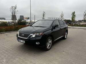 Black Lexus RX 450h 2009 in Vilnius, with an engine capacity of 3.50 L and mileage of 232 thousand km for 7450 €, photo 3 on AUTOMOTO.COM.LV