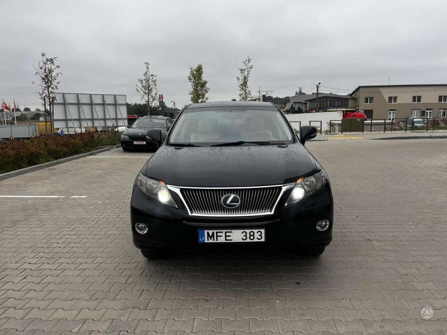Black Lexus RX 450h 2009 in Vilnius, with an engine capacity of 3.50 L and mileage of 232 thousand km for 7450 €, photo 4 on AUTOMOTO.COM.LV
