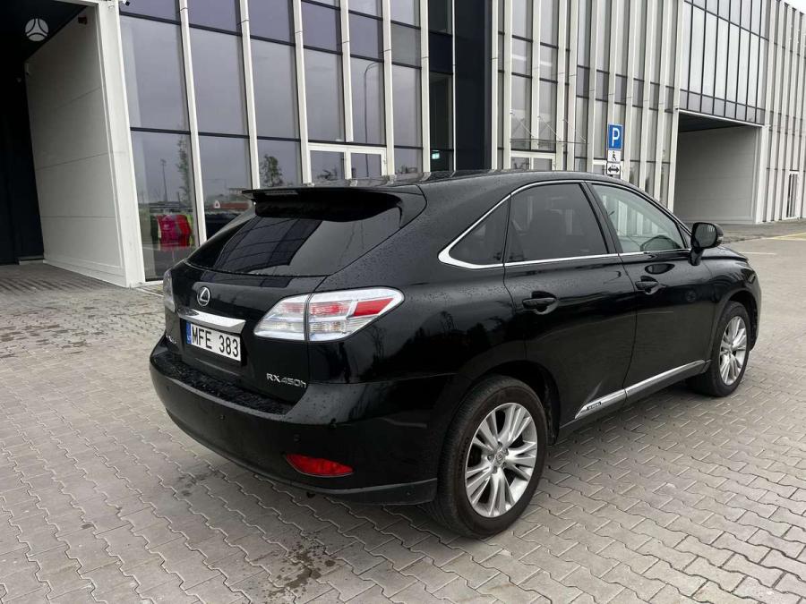 Black Lexus RX 450h 2009 in Vilnius, with an engine capacity of 3.50 L and mileage of 232 thousand km for 7450 €, photo 7 on AUTOMOTO.COM.LV