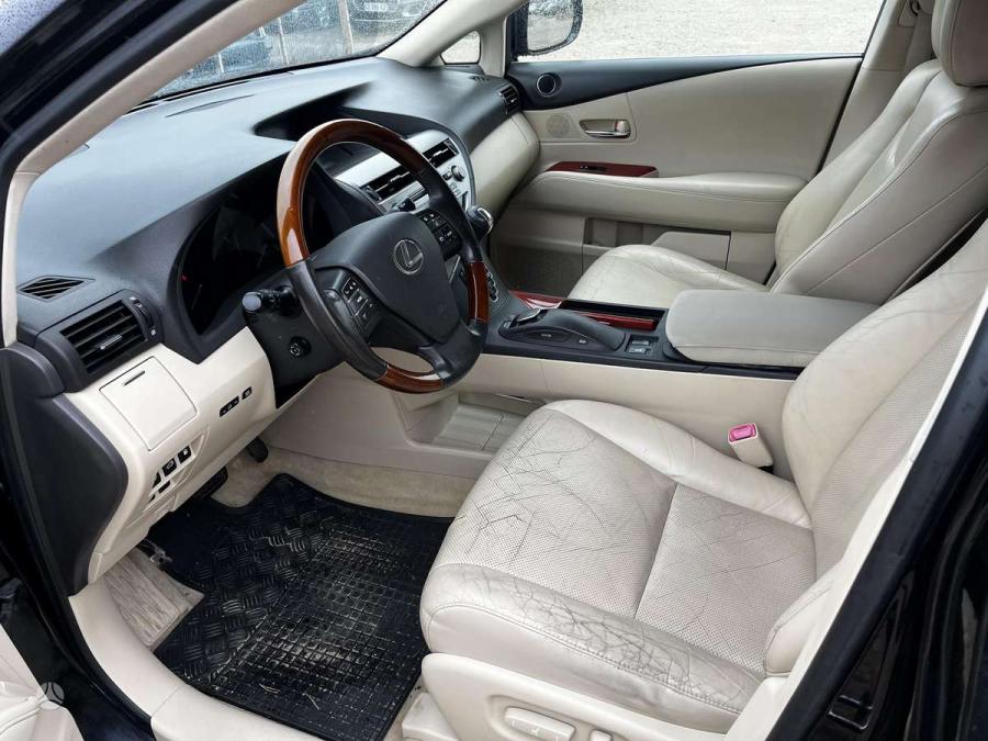 Black Lexus RX 450h 2009 in Vilnius, with an engine capacity of 3.50 L and mileage of 232 thousand km for 7450 €, photo 11 on AUTOMOTO.COM.LV