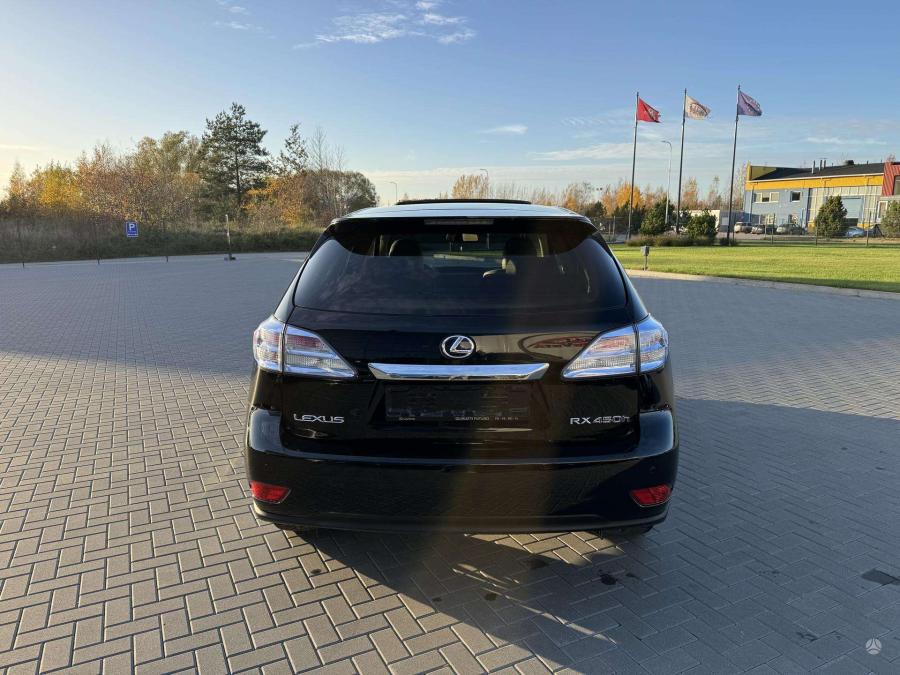 Black Lexus RX 450h 2009 in Telschi, with an engine capacity of 3.46 L and mileage of 270 thousand km for 10300 €, photo 6 on AUTOMOTO.COM.LV