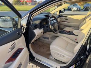 Black Lexus RX 450h 2009 in Telschi, with an engine capacity of 3.46 L and mileage of 270 thousand km for 10300 €, photo 13 on AUTOMOTO.COM.LV