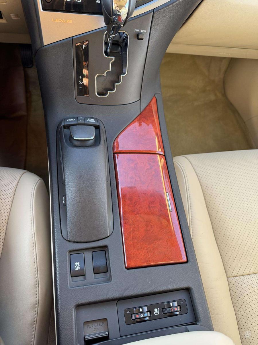 Black Lexus RX 450h 2009 in Telschi, with an engine capacity of 3.46 L and mileage of 270 thousand km for 10300 €, photo 24 on AUTOMOTO.COM.LV