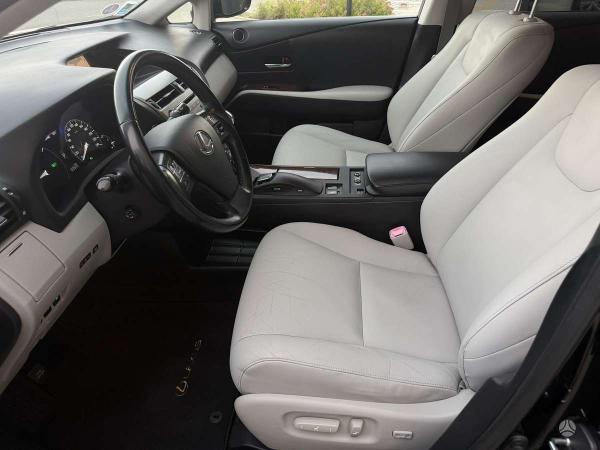 Melns Lexus RX 450h 2010 Viļņa, ar dzinēja tilpumu 3.46 L un nobraukumu 230 tūkst. km par 13999 €, foto 9 vietnē AUTOMOTO.COM.LV