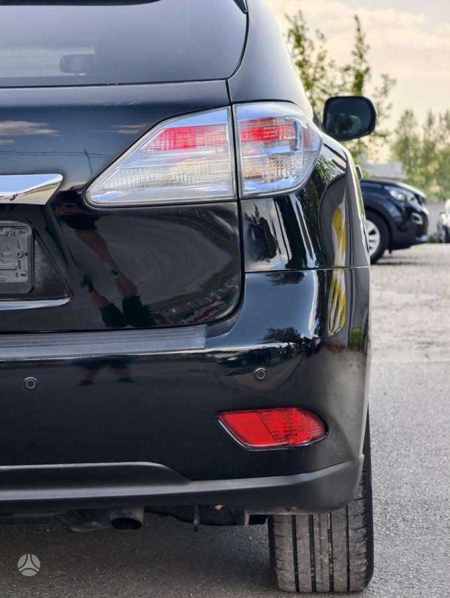 Melns Lexus RX 450h 2010 Šauļi, ar dzinēja tilpumu 3.46 L un nobraukumu 313 tūkst. km par 10900 €, foto 15 vietnē AUTOMOTO.COM.LV
