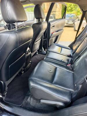 Melns Lexus RX 450h 2010 Šauļi, ar dzinēja tilpumu 3.46 L un nobraukumu 313 tūkst. km par 10900 €, foto 25 vietnē AUTOMOTO.COM.LV