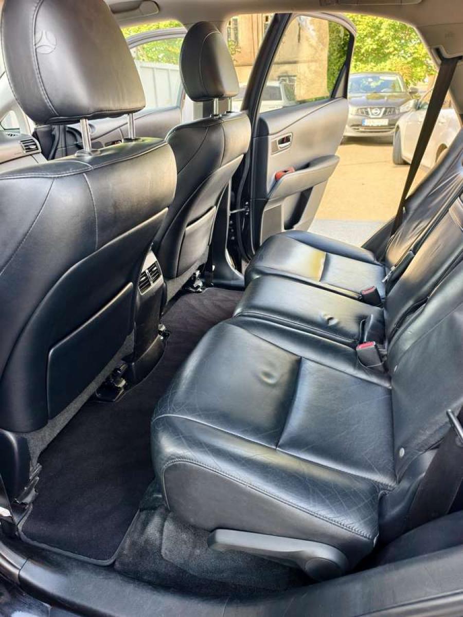 Melns Lexus RX 450h 2010 Šauļi, ar dzinēja tilpumu 3.46 L un nobraukumu 313 tūkst. km par 10900 €, foto 25 vietnē AUTOMOTO.COM.LV