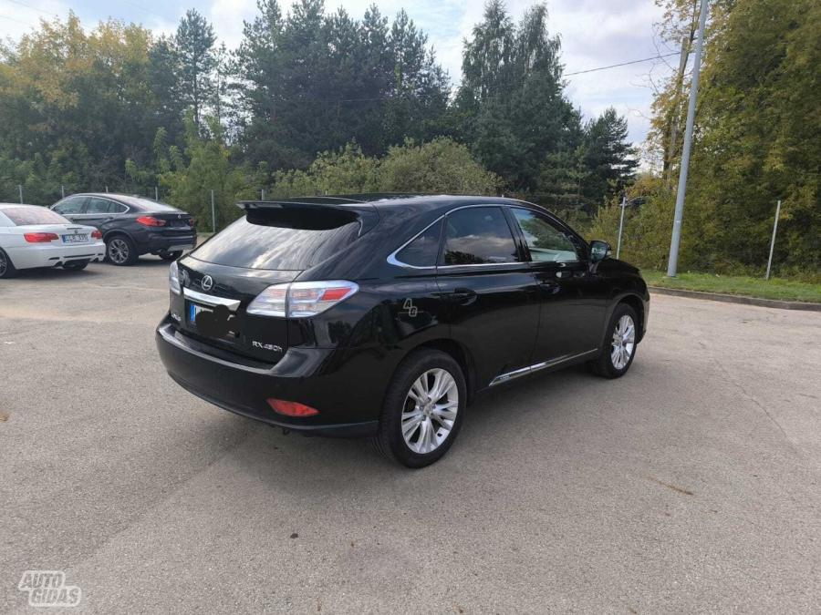 Melns Lexus RX 450h 2011 Viļņa, ar dzinēja tilpumu 3.50 L un nobraukumu 320 tūkst. km par 11900 €, foto 2 vietnē AUTOMOTO.COM.LV