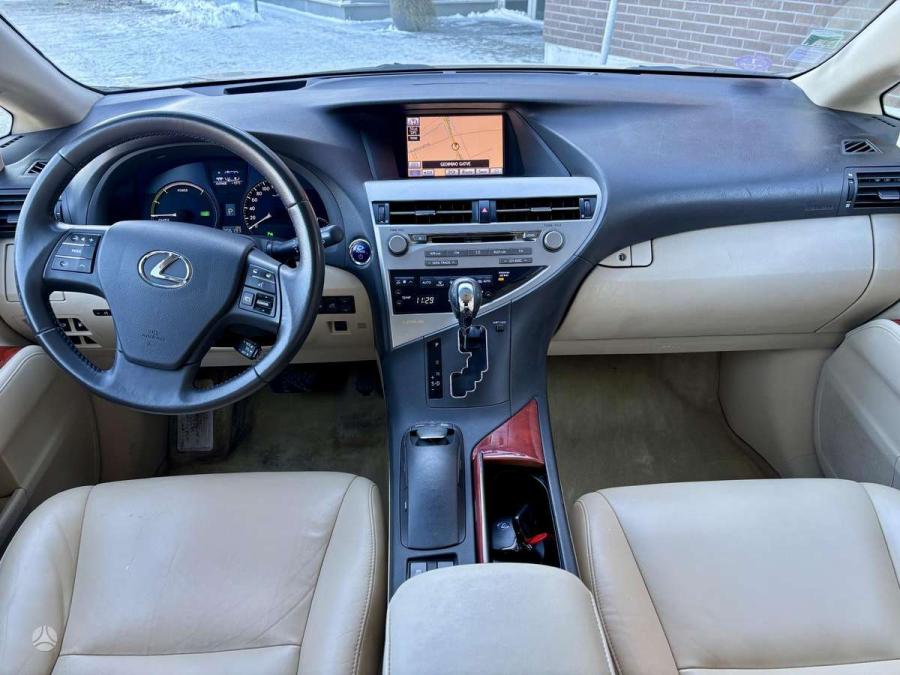 Melns Lexus RX 450h 2011 Tauragė, ar dzinēja tilpumu 3.46 L un nobraukumu 300 tūkst. km par 9900 €, foto 16 vietnē AUTOMOTO.COM.LV