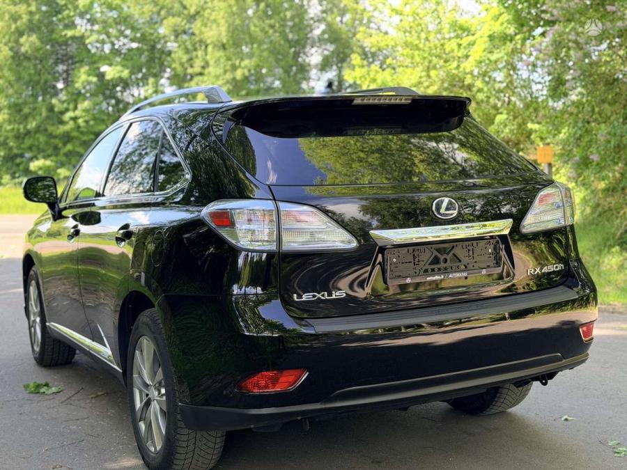 Black Lexus RX 450h 2011 in Vilnius, with an engine capacity of 3.46 L and mileage of 162 thousand km for 13250 €, photo 11 on AUTOMOTO.COM.LV