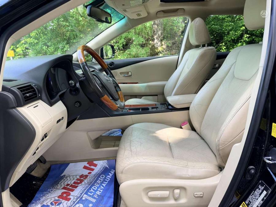 Black Lexus RX 450h 2011 in Vilnius, with an engine capacity of 3.46 L and mileage of 162 thousand km for 13250 €, photo 13 on AUTOMOTO.COM.LV