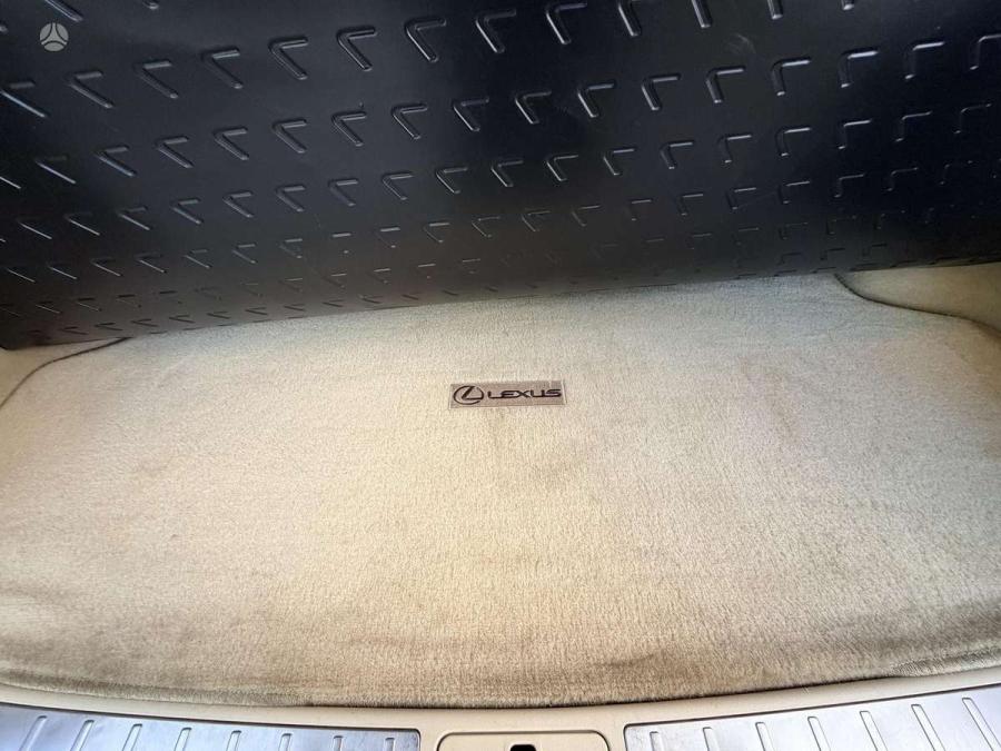 Black Lexus RX 450h 2011 in Vilnius, with an engine capacity of 3.46 L and mileage of 162 thousand km for 13250 €, photo 32 on AUTOMOTO.COM.LV